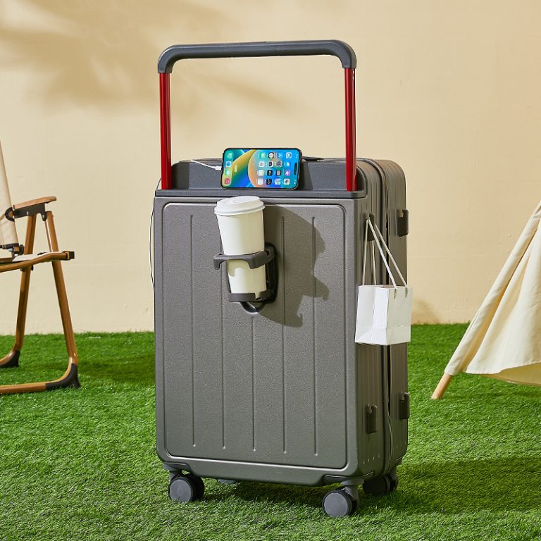 C43618 Carry-on suitcase with telescopic handle and silent, multi ...