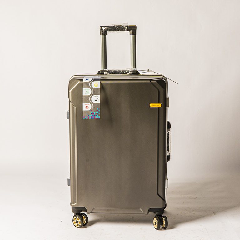 C43614 Carry-on suitcase with telescopic handle and silent, multi ...